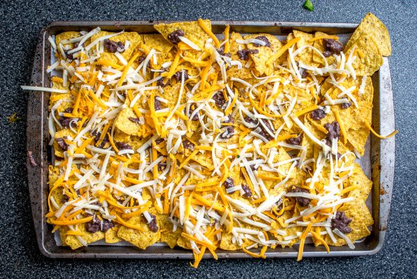 Spicy Black Bean Nachos | Mexican Please
