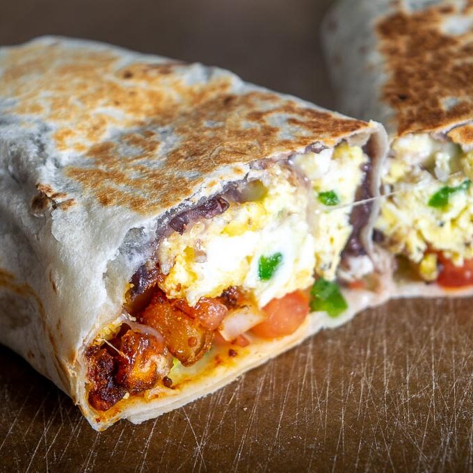 Easy Vegetarian Breakfast Burritos | Mexican Please