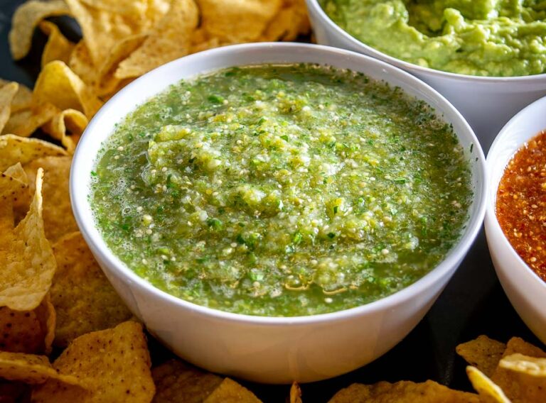 Guacamole and Salsa for 10-20 Happy People | Mexican Please