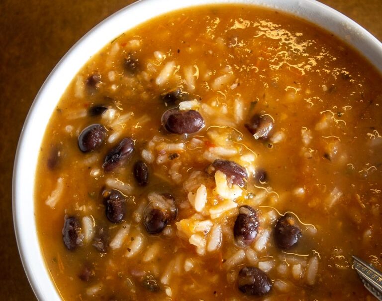 Easy Mexican Beans and Rice Soup | Mexican Please