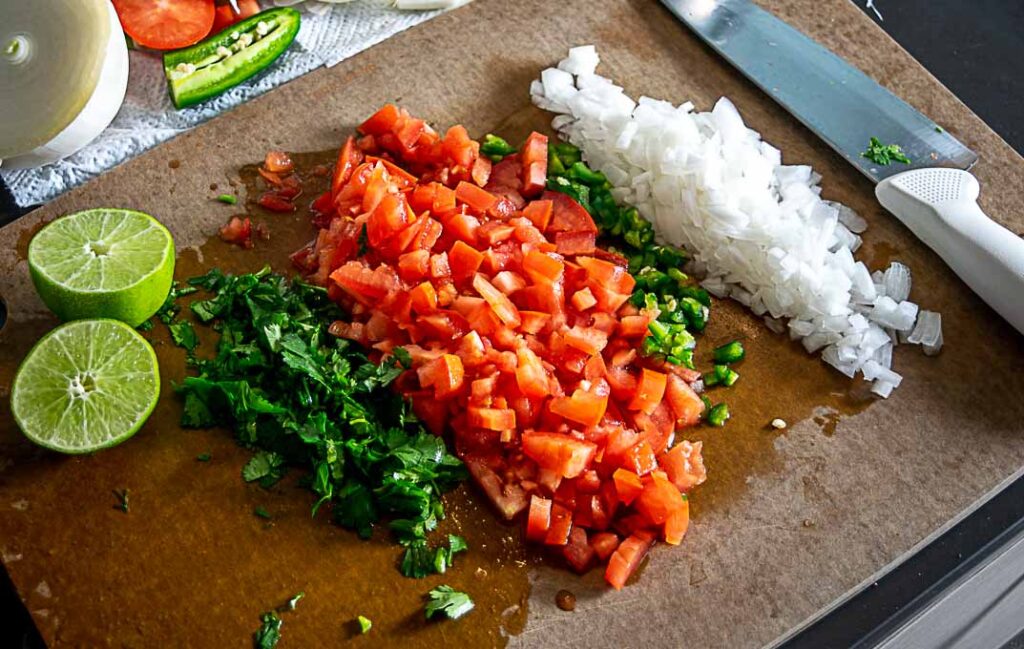 Chicken Burrito with Pico de Gallo - Too Easy and Too Good - cuisinehorizon